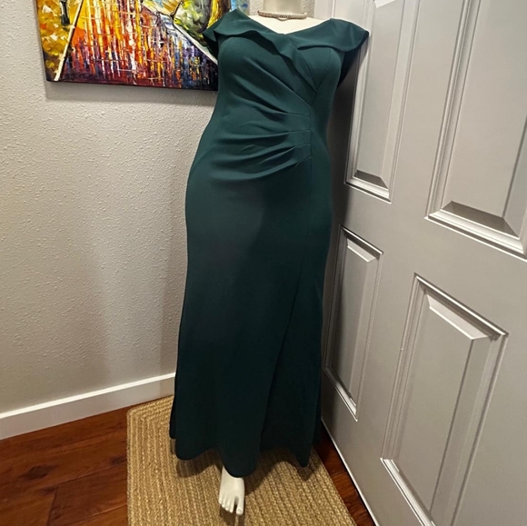 Xscape | Dresses | Xscape Dark Green Evening Gown | Poshmark